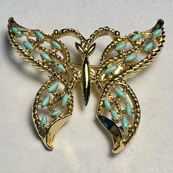 Gerry’s | Jewelry | Gerrys Golden Butterfly Brooch Pin | Poshmark